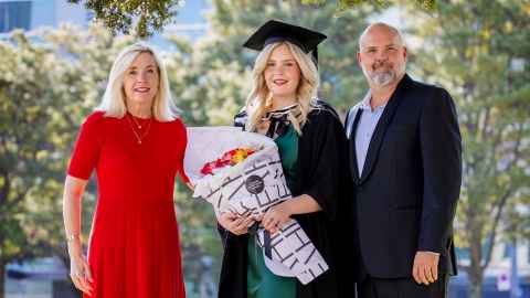 Rising opera star Tayla Alexander takes centre stage - The University ...